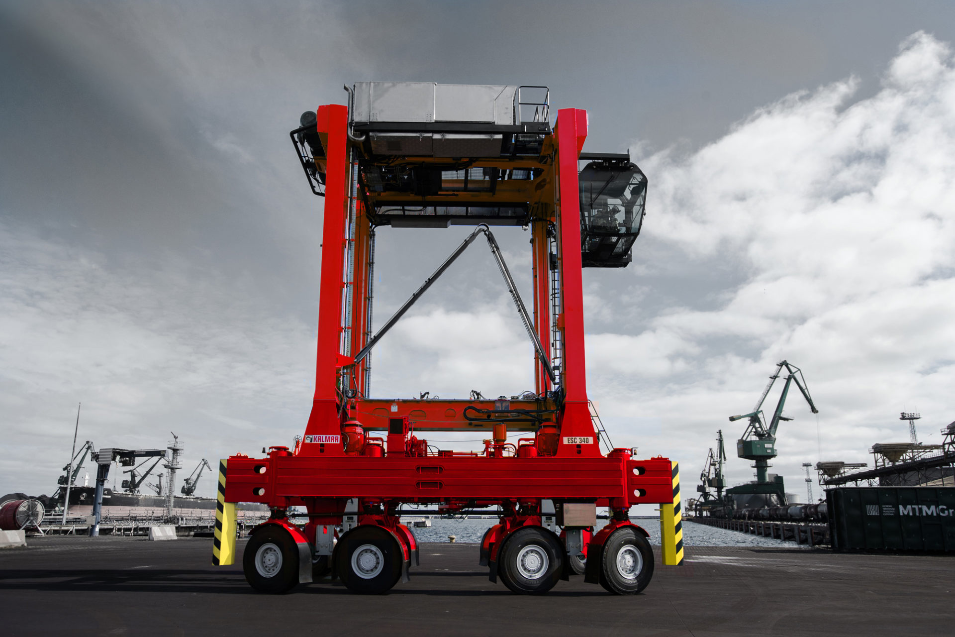 Kalmar launches five-year Move2Green program - Lift and Hoist ...
